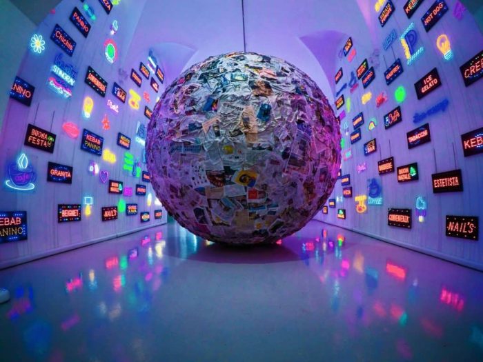 Innovative Display Techniques in Art Exhibitions