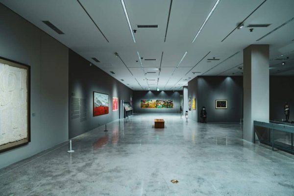 Innovative Display Techniques in Art Exhibitions
